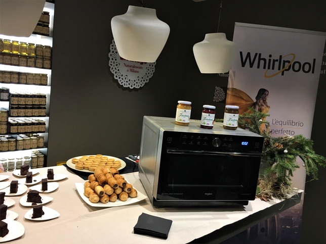 MICROONDE WHIRLPOOL SUPREME CHEF E WHIRLPOOL EXTRASPACE - Cucina & Svago